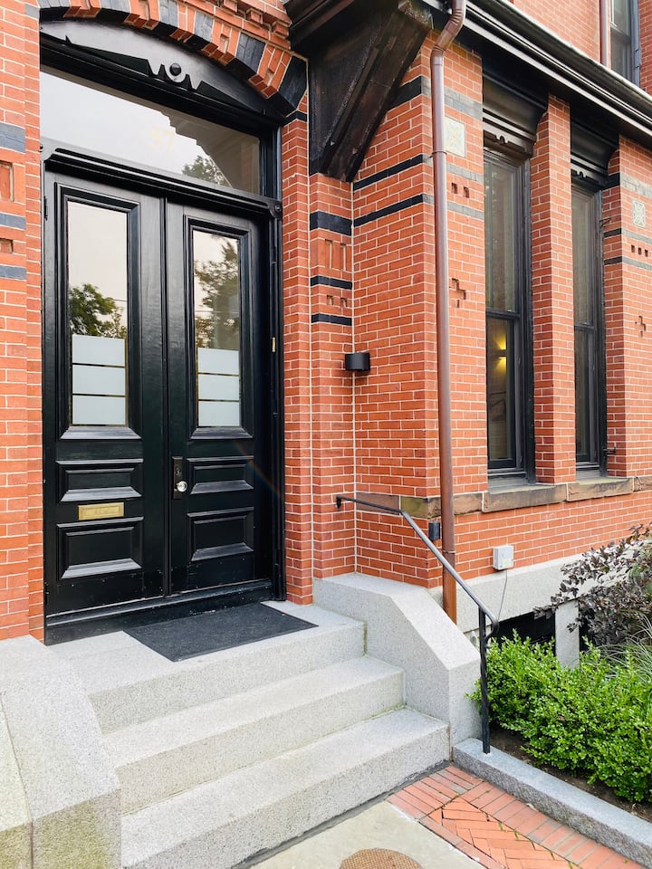 Lovely Victorian - Boston, MA