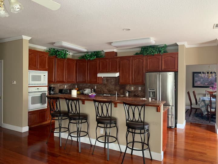 Cozy Room With Private Bathroom - Pittsburg, CA