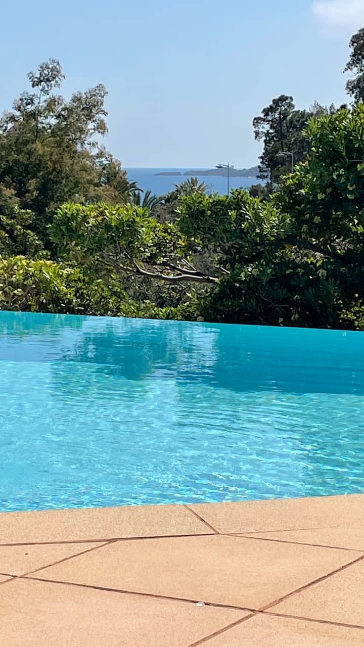 Appartement Vue Mer/climatisé,au Pied De L’estérel - Plage de Théoule-sur-Mer