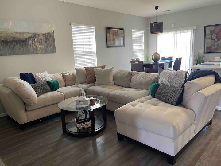 Spacious Townhouse Minutes From Carowinds - Lake Wylie, SC