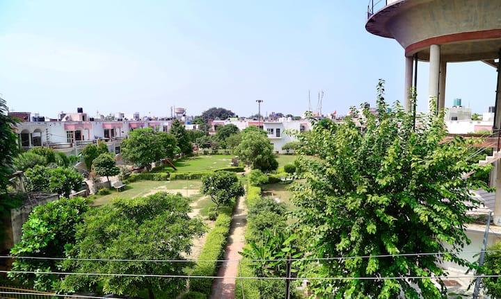 Agra Holiday Rentals & Homes - Uttar Pradesh, India | Airbnb
