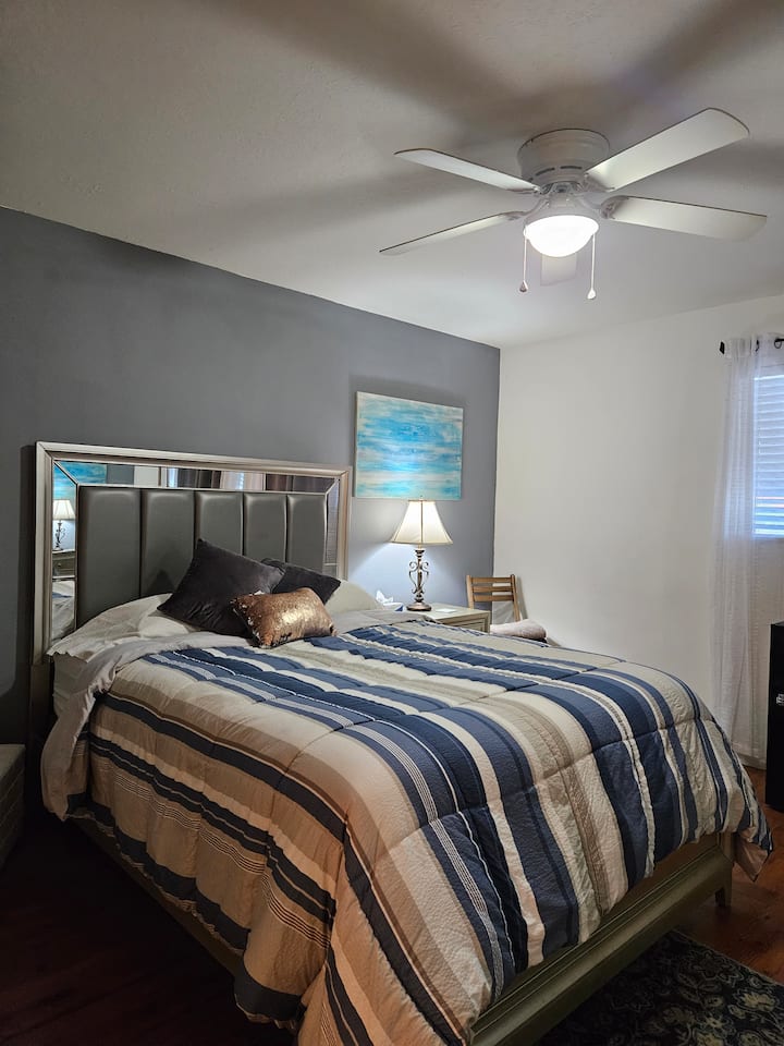 Huge  Master Bedroom  For Long Term Rental - Las Vegas