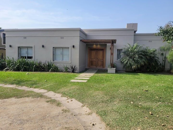 Alquilo Casa-barrio Privado En Yerba Buena - Tafí Viejo