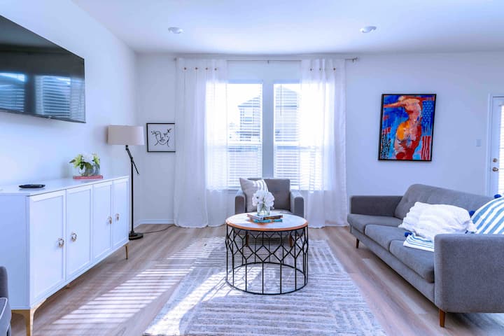 Upscale | Private | Large Groups | Prime Location - Georgetown, TX