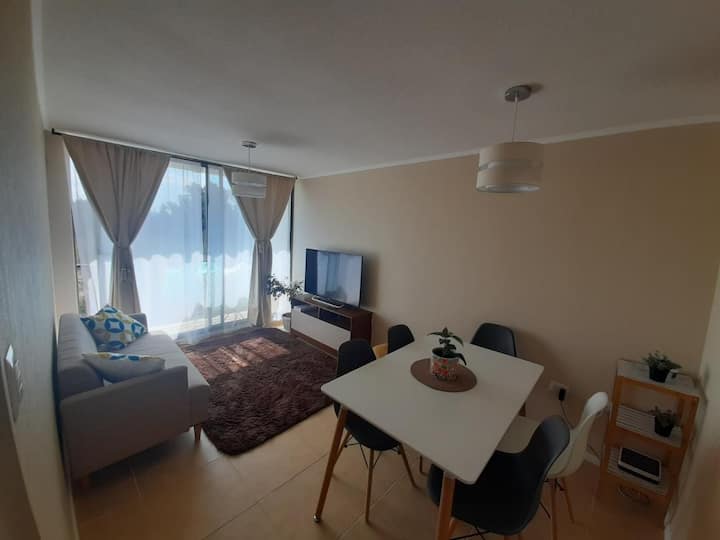 Acogedor Departamento En Condominio, Con Estacionamiento Para Descansar En Familia. - Villa Alemana