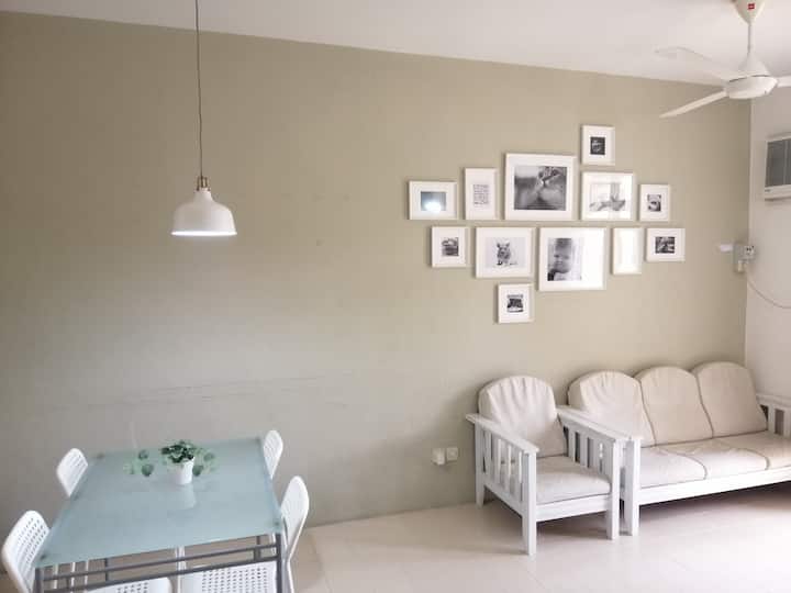 The Safe House ~ Near Beach - Batu Ferringhi