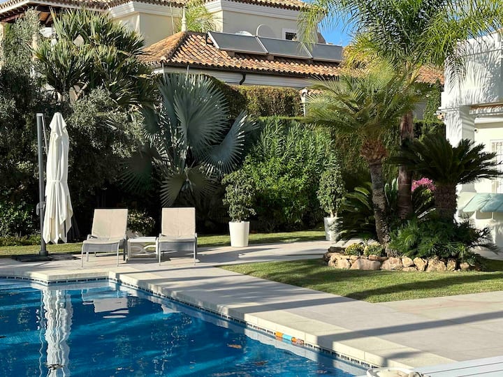 Stunning Villa By The Sea - A Must Experience! - Marbella