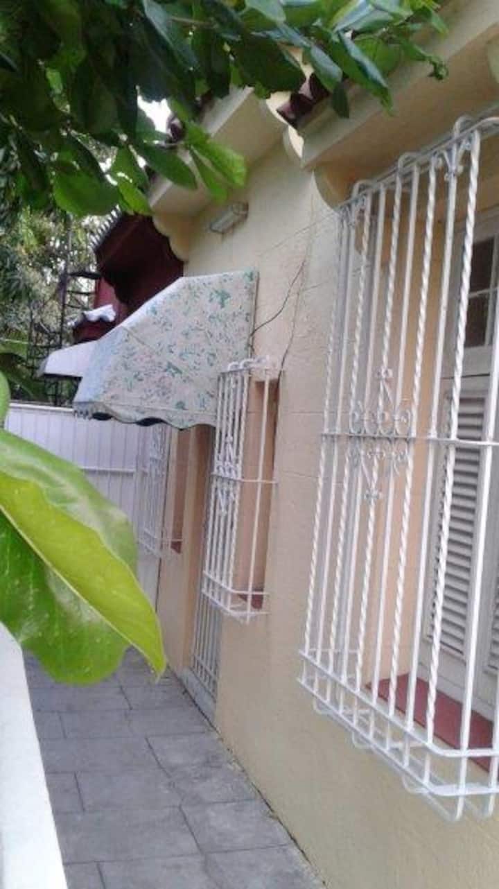 Casita Encantadora."charming House" 2 Hab/rooms - Havana