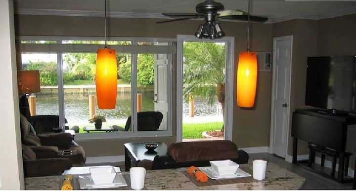 Waterfront Views, Minutes From The Beach And More. - Fort Lauderdale