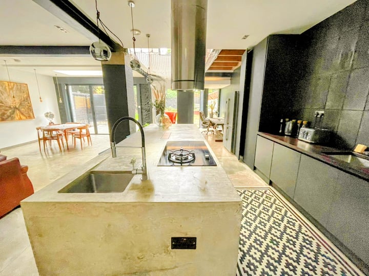 Huge 7 Bed - Sleeps 22 - 25 Mins To Central London - Southgate - London