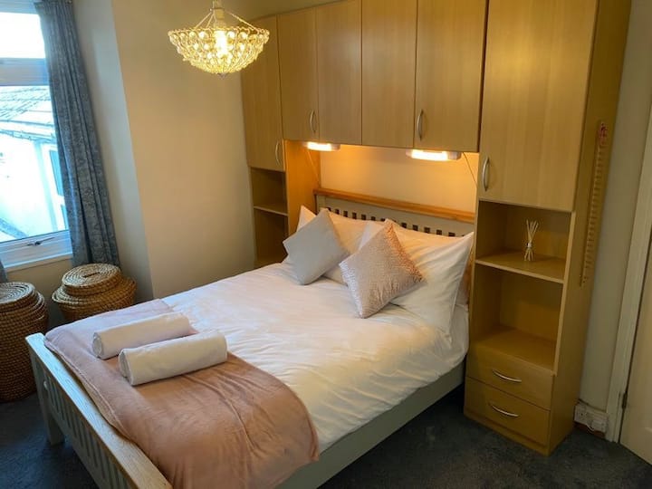Whitchurch 2 Bed Apartment With A Garden & Parking - Cardiff
