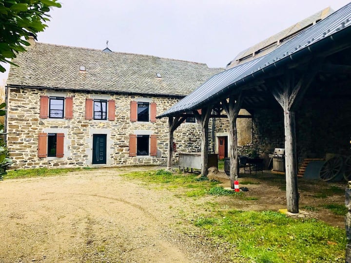 Gites Grande Capacité à Saint-chély-d’aubrac - Laguiole