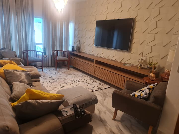Apartamento De Alto Padrão,  Com Ar E Garagem! - Goiânia