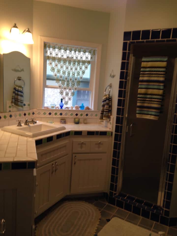 Private Bedroom Hb Close To Beach - Redondo Beach, CA