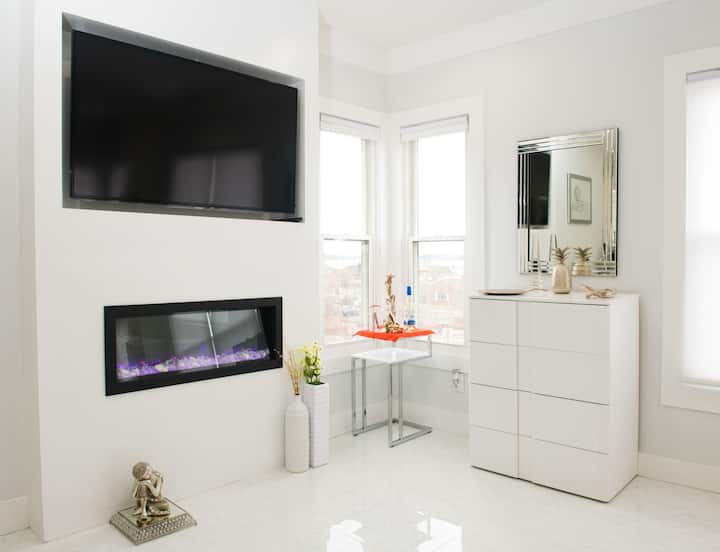 Downtown Suite Iii - Harbor View. - Newport, RI