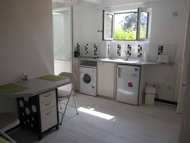 Private Studio Greetaly In The Greenery - Nice