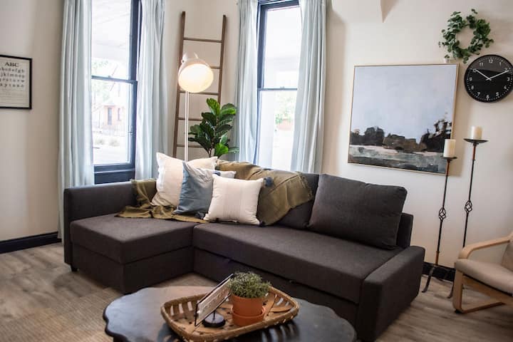 Cozy Studio In Edo Duplex, Conveniently Located! - Albuquerque, NM