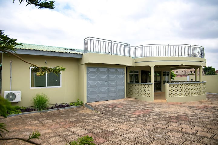Adenta Municipality Vacation Rentals & Homes - Greater Accra Region ...