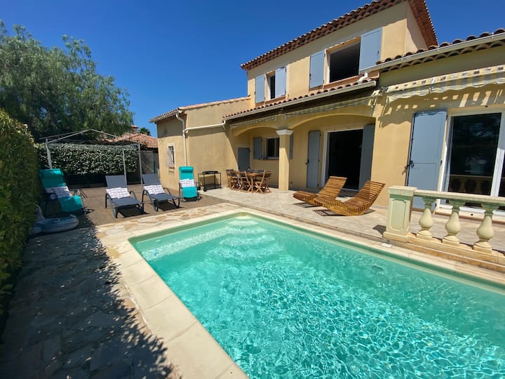 Villa Bord De Mer Avec Piscine Chauffée - Hyères
