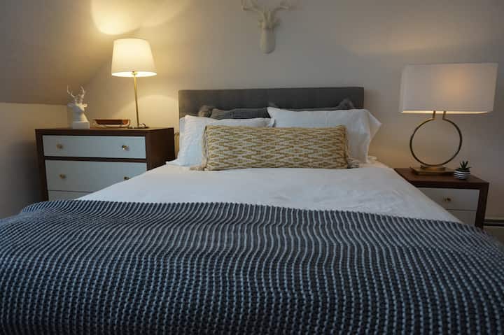 The Red Barn Inn, Suite 1, Danbury, Nh - Danbury, NH