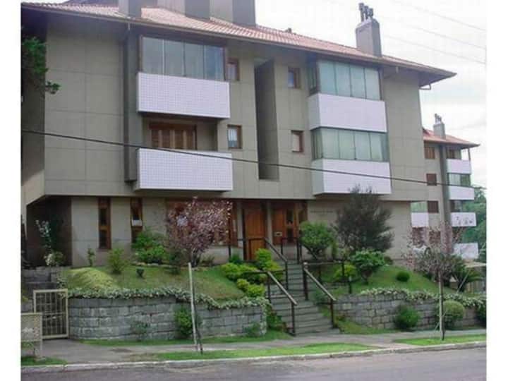 Apartamento Triplex . Prédio Com Piscina - Gramado - Gramado