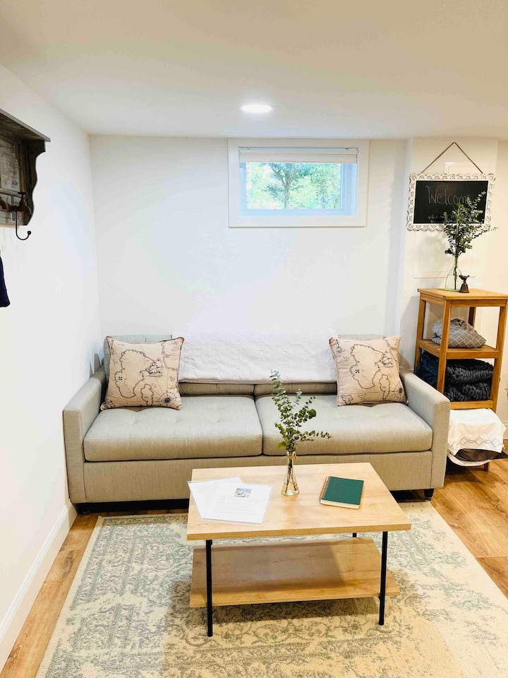 Wooded Escape In Falls Church - Alexandria, VA