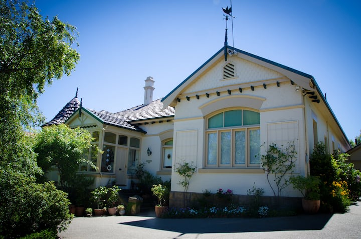 Garden Apartment In Heritage Listed New Town Home - Hobart