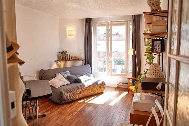 Studio 35m²  Au Pied De La Butte