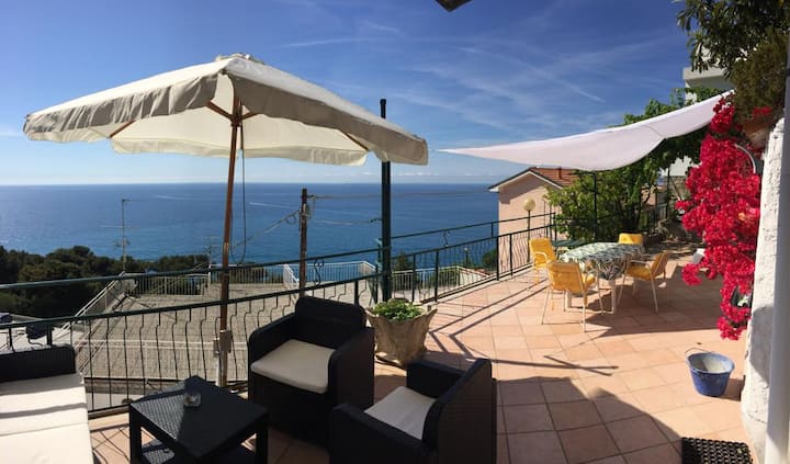 La Terrazza Di Capo Mele Guest House - Alassio