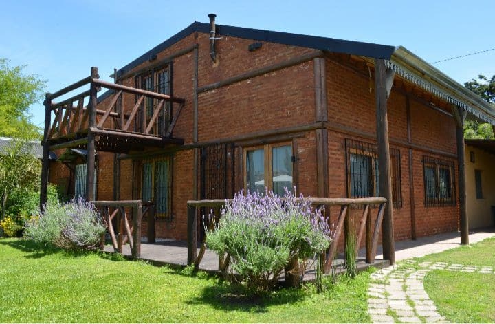 Cabañas Campo Naranjo.
Desayuno De Cortesía. - Santiago del Estero
