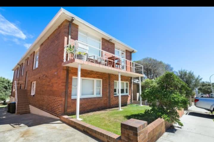 Sunny 2 Bed By The Beach With Ocean Views - Bondi Beach