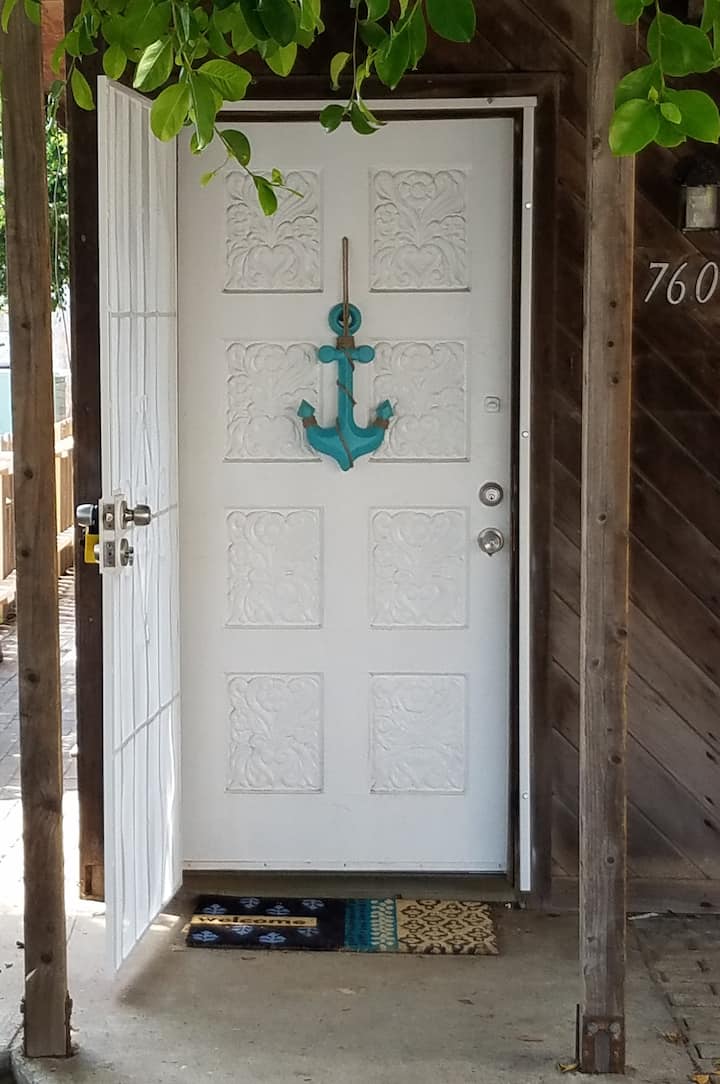 Mission Beach North: Tree House Beach Bungalow - Splish Splash, San Diego