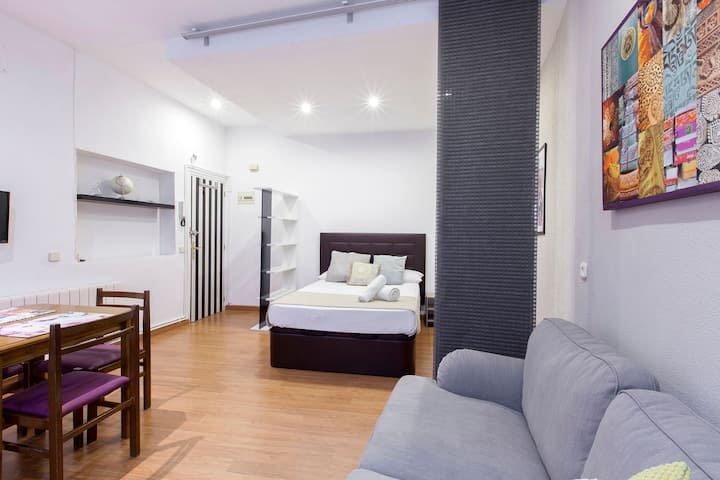 Huertas / Wifi/aire Acondicionado - Madrid