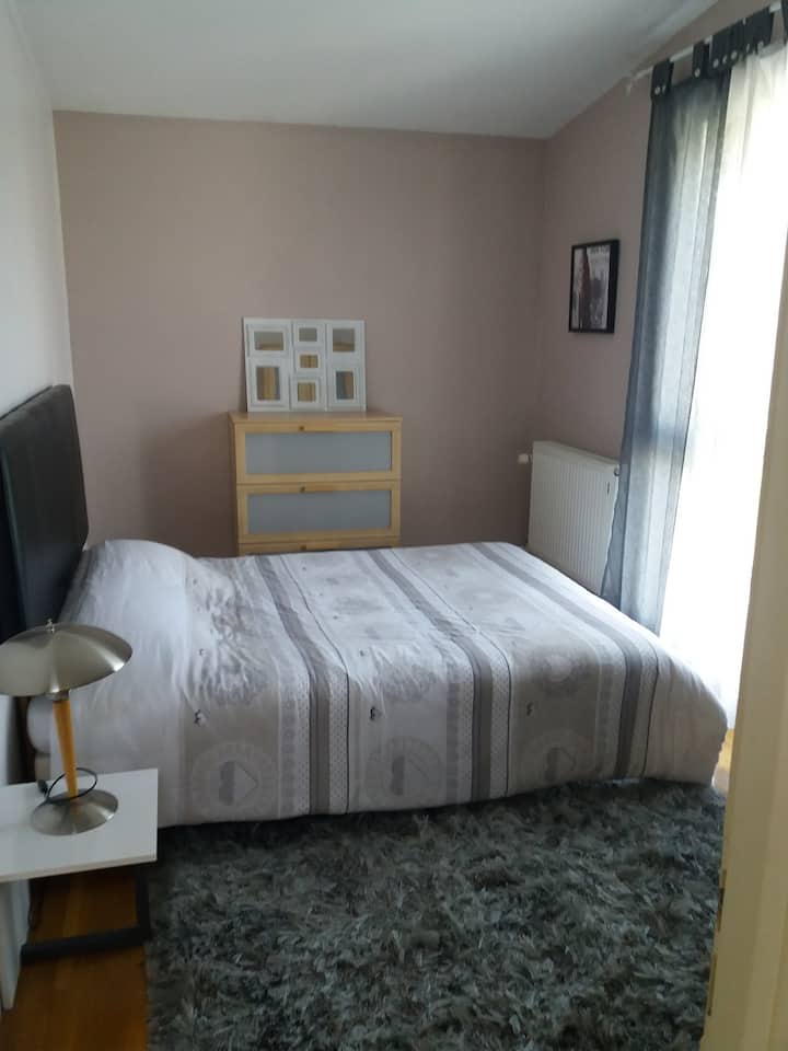 Chambre Privée Dans Maison Avec Jardinet - Reims