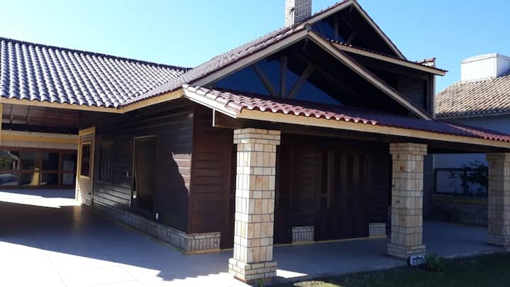 Casa Praia Estilo Gramado - Tramandaí
