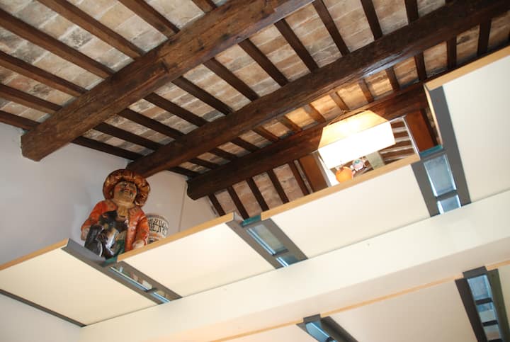 15 Min To S Mark, 8 To Rialto Read The Description - Venice