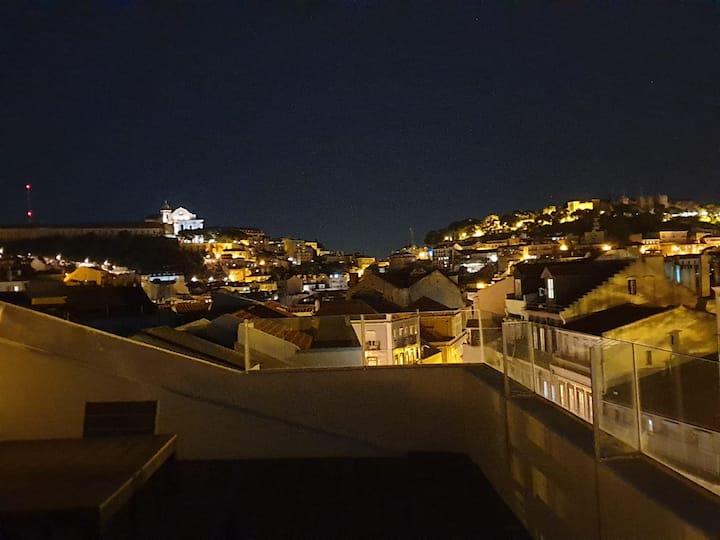 Duplex Terrasse Vue Sur Le Castelo Sao Jorge - Lisbon