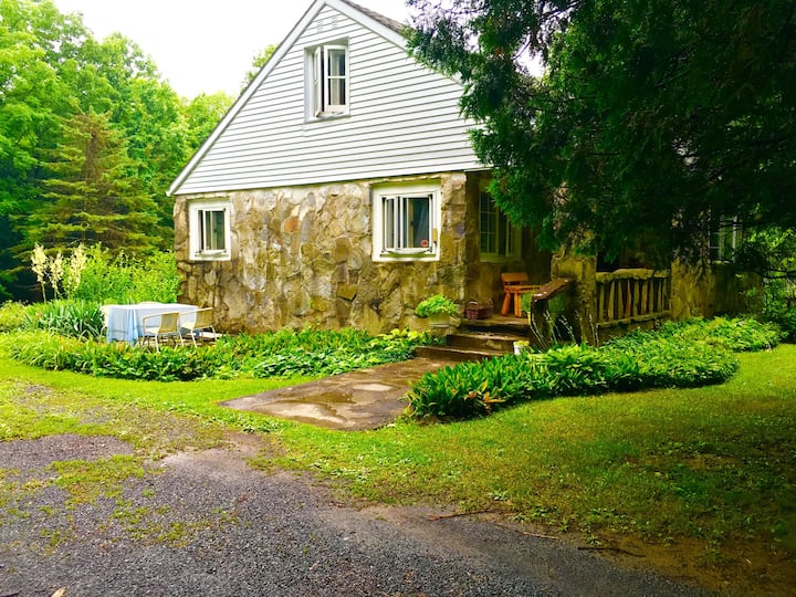 1950's Stone House - New Paltz, NY