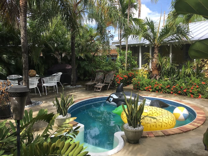 Sleepy Bear-charming Key West Bungalow Style Home - Fort Lauderdale, FL