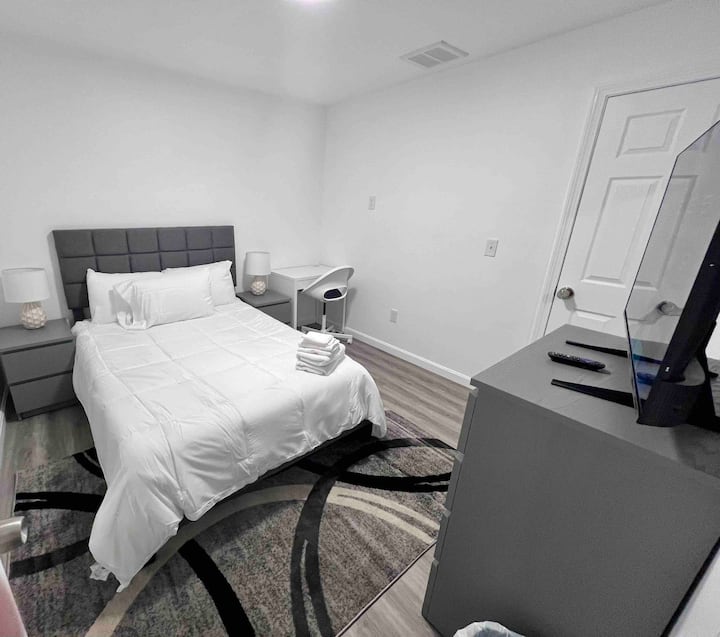Luxurious Private Room D-close To Federal Hill - Providence, RI