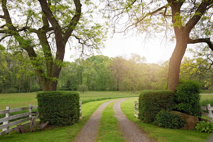 Burnhead Grazings Twin Room With Farm Breakfast - Indiana, PA