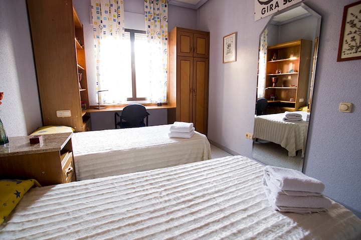 Habitación Doble Camas Individuales - Daimiel