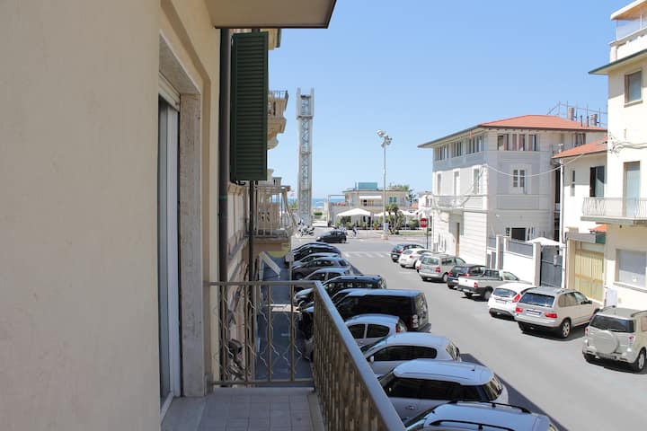 A Due Passi Dal Mare! - Viareggio