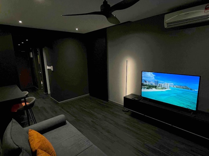 Luxury Dark Theme Condo @ JBNB Central Park - Apartments for Rent in ...