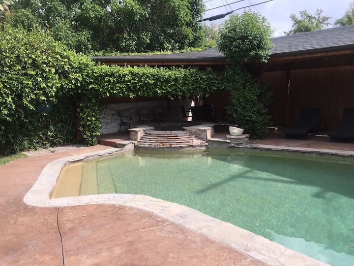 Cozy Private House In The Heart Of Sherman Oaks - Los Angeles, CA