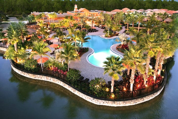 Luxury Monthly Rental: 3 Bedrooms, 2 Bath, Sleep 6 - Fort Myers, FL