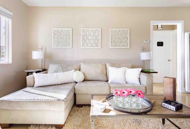 Gorgeous Bedroom Close To Manhattan Beach And Lax - Inglewood, CA