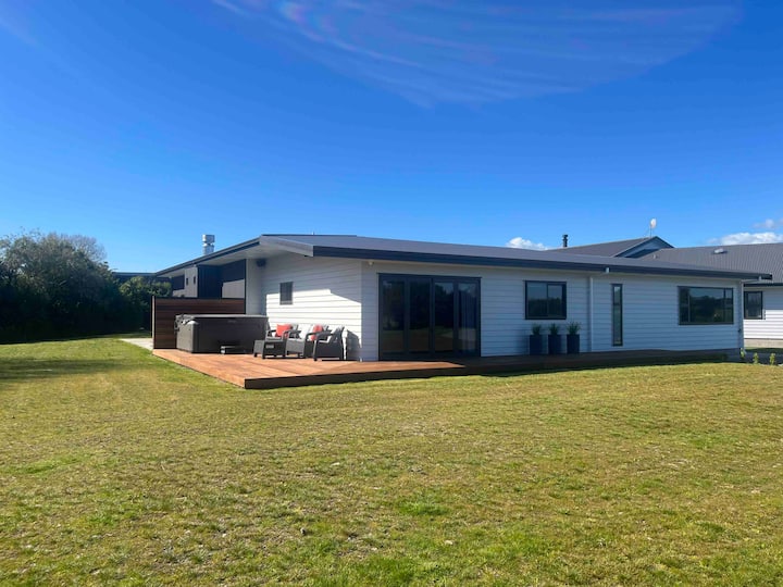 A Cosy, Country, Romantic Getaway! - グレイタウン