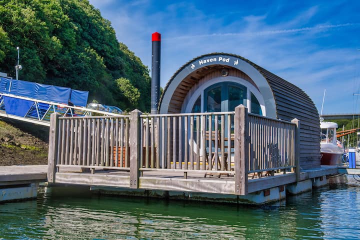 Haven Pod - Floating Waterfront eco-cabin - Houseboats for Rent in ...
