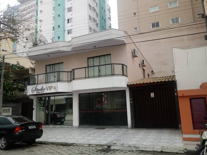 Apartamento   Meia Praia Itapema , Perto De Tudo! - Itapema